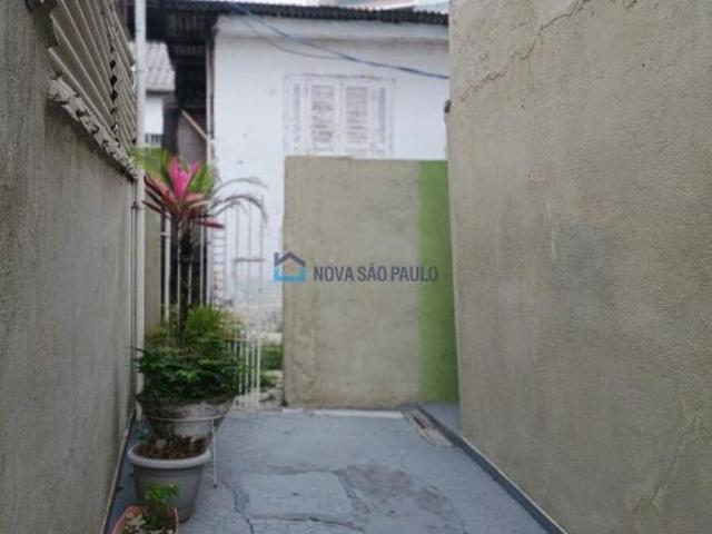 Terreno FUNDOS 65m² na Rua ITAPIRU prox. Chagas Santos