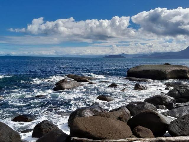 Terreno frente ao mar
