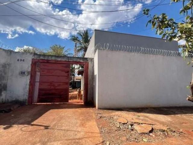 Terreno Grande com 02 casas no Tijuca