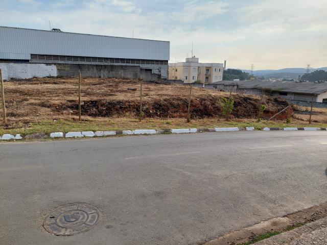 TERRENO INDUSTRIAL Á VENDA