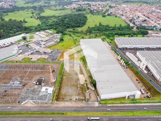 Terreno industrial e comercial com alta visibilidade na Rodovia Santos Dumont