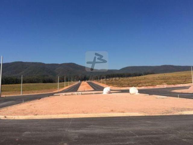 Terreno à venda em Medeiros