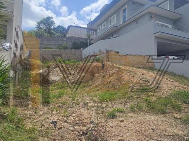 Terreno leve aclive à venda no Condomínio Reserva da Mata em Vinhedo SP