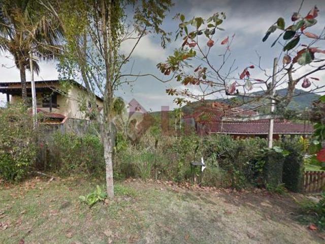 Terreno localizado a menos de 300 mts da Praia do Capricórnio I