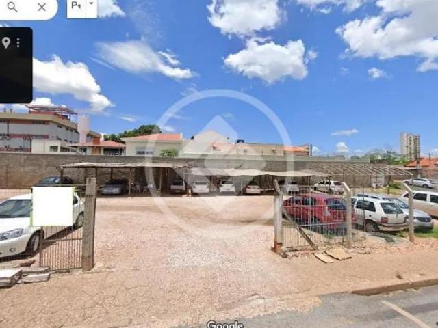 Terreno localizado no centro da cidade de Cuiabá MT, com área 1020,00 m², de esquina, excelente loca