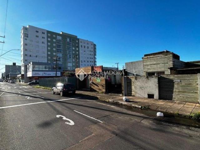 Terreno localizado na Avenida Getúlio Vargas
