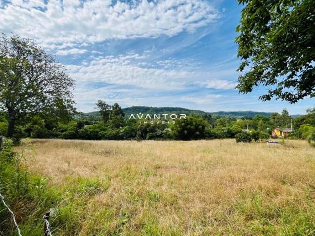Terreno lote 75 bem localizado em Boca do Monte com 1113 m² para a venda