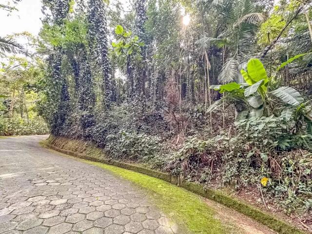 Terreno / Lote para Venda em Taboão da Serra/SP Condomínio Iolanda