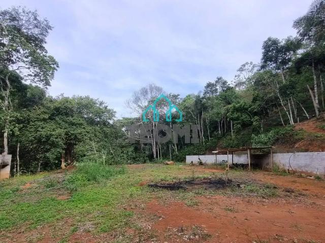 Terreno / Lote para Venda em Taubaté/SP Pinheirinho