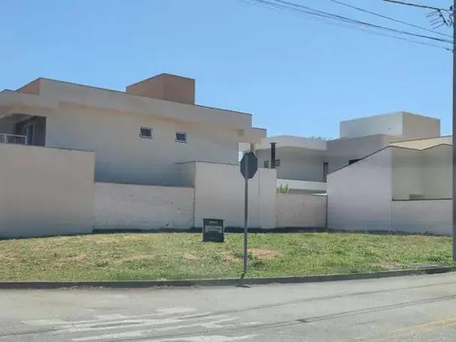 Terreno / Lote para Venda em Taubaté/SP Piracangaguá