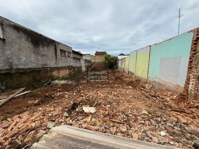 Terreno / Lote para Venda em Taubaté/SP Vila São Carlos