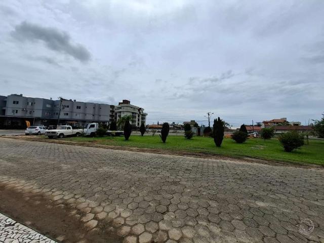 Terreno / Lote para Venda em Tijucas/SC Universitário