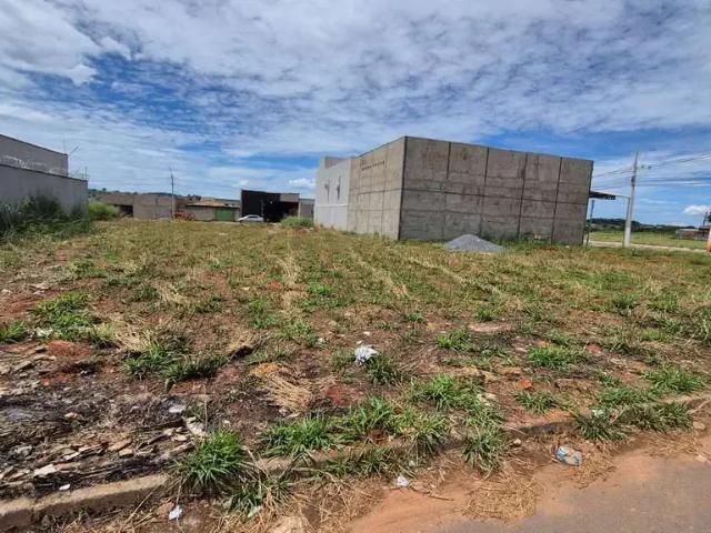 Terreno / Lote para Venda em Trindade/GO Jardim Scala