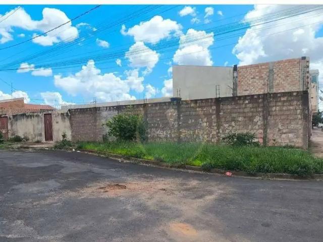 Terreno / Lote para Venda em Uberaba/MG Jardim Maracanã