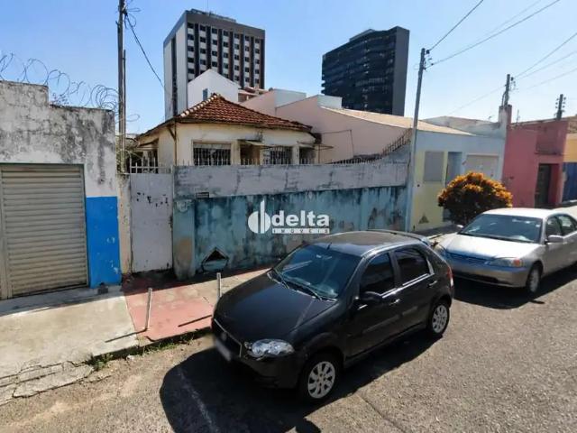 Terreno / Lote para Venda em Uberlândia/MG Centro