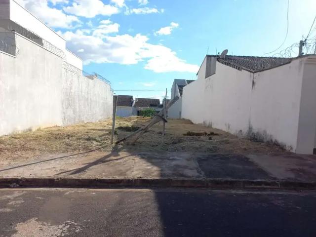 Terreno / Lote para Venda em Uberlândia/MG Alto Umuarama