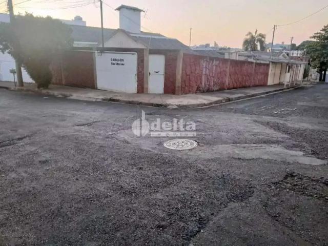 Terreno / Lote para Venda em Uberlândia/MG Fundinho