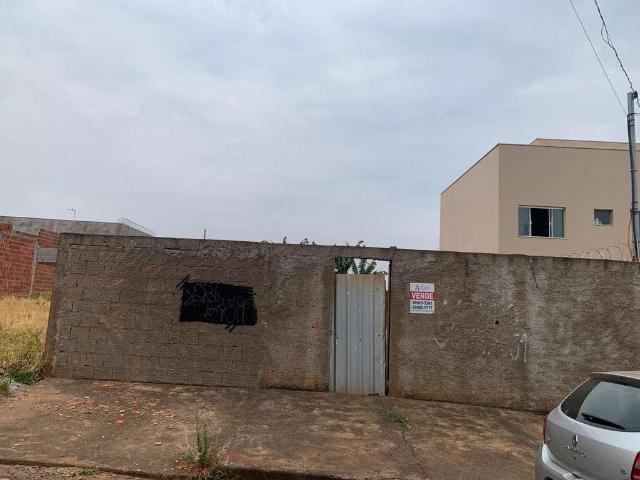 Terreno / Lote para Venda em Uberlândia/MG Jardim Espanha