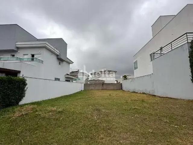 Terreno / Lote para Venda em Uberlândia/MG Jardim Inconfidência