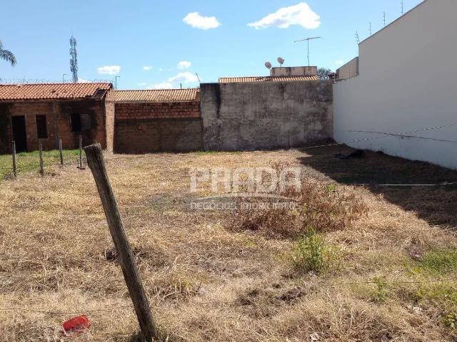 Terreno / Lote para Venda em Uberlândia/MG Jardim Karaíba