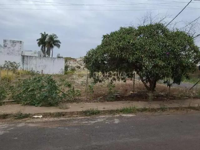 Terreno / Lote para Venda em Uberlândia/MG Jardim Karaíba