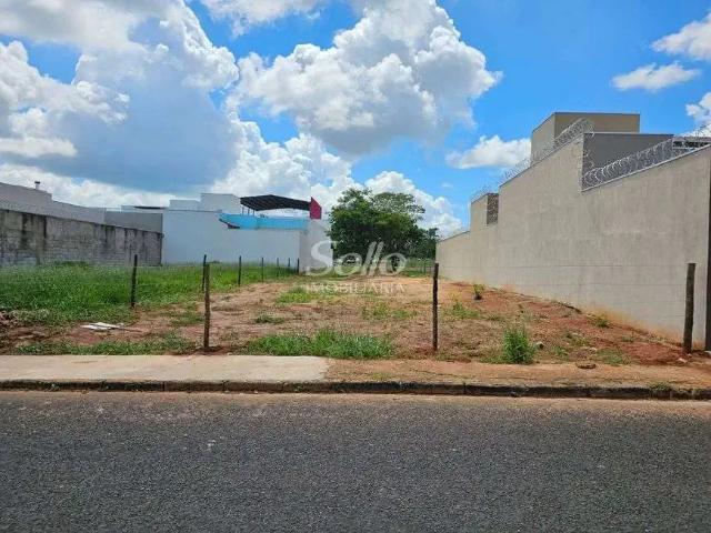 Terreno / Lote para Venda em Uberlândia/MG Jardim Karaíba