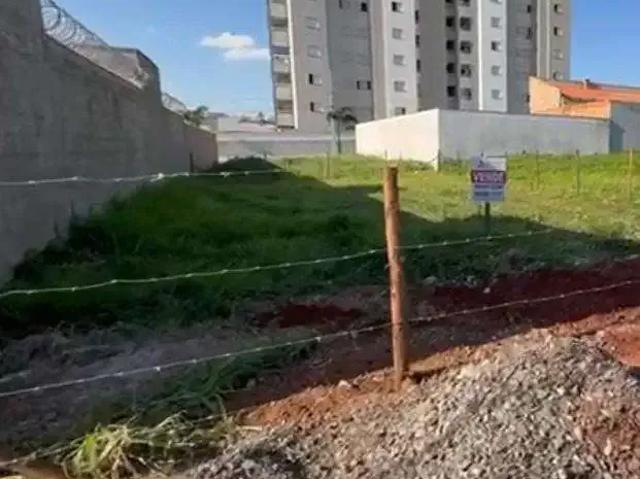 Terreno / Lote para Venda em Uberlândia/MG Laranjeiras