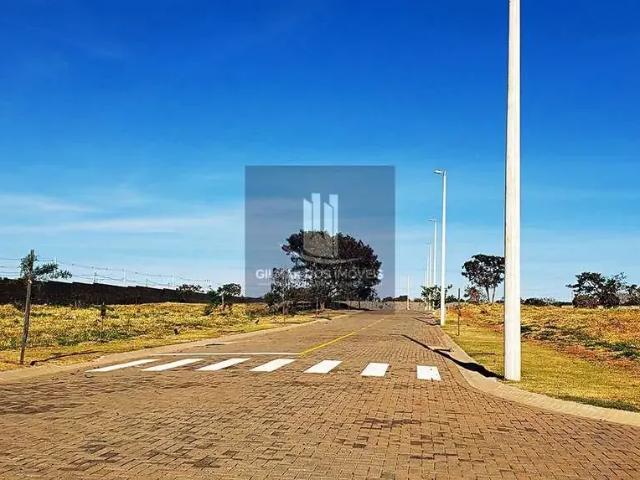 Terreno / Lote para Venda em Uberlândia/MG Laranjeiras