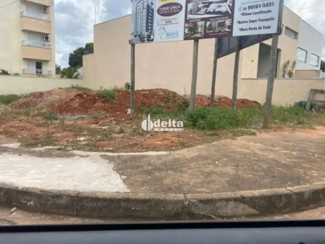 Terreno / Lote para Venda em Uberlândia/MG Laranjeiras