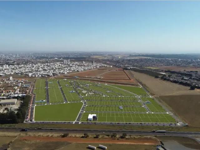 Terreno / Lote para Venda em Uberlândia/MG Novo Mundo