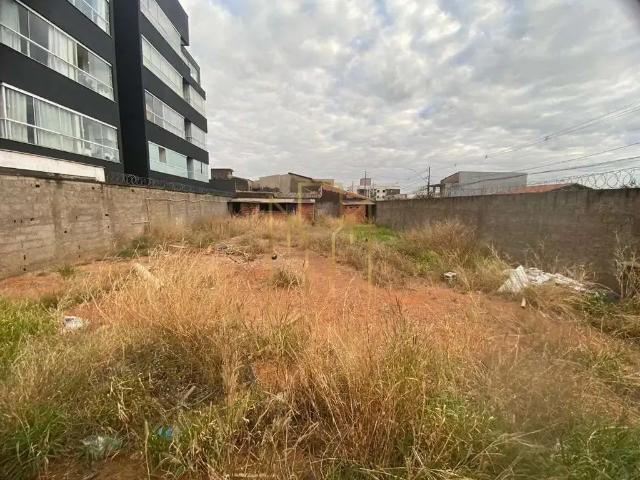Terreno / Lote para Venda em Uberlândia/MG Santa Mônica
