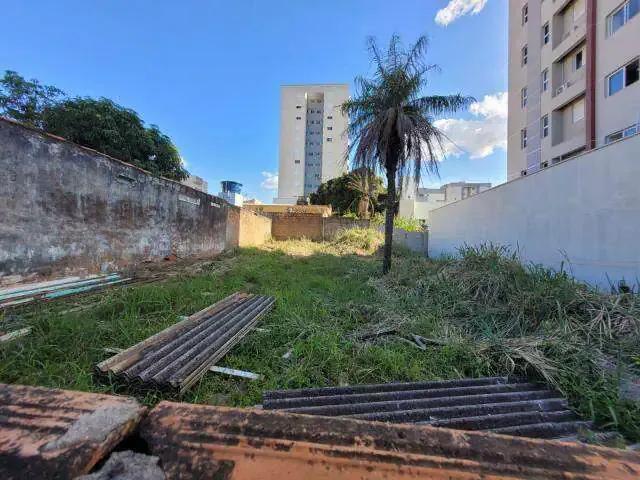 Terreno / Lote para Venda em Uberlândia/MG Santa Mônica