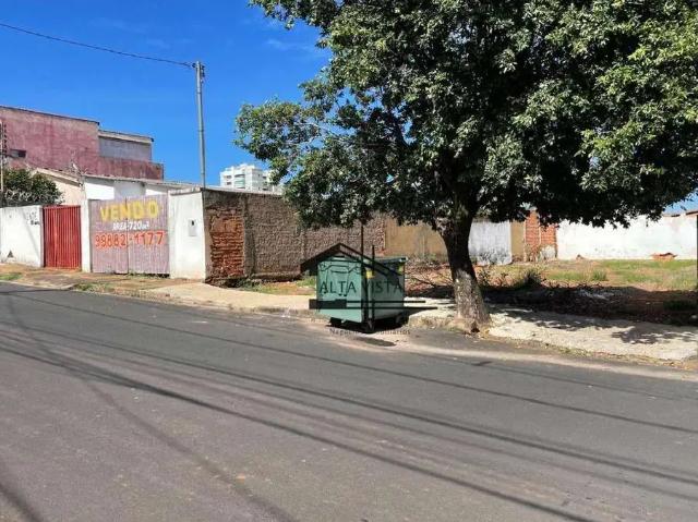 Terreno / Lote para Venda em Uberlândia/MG Santa Mônica