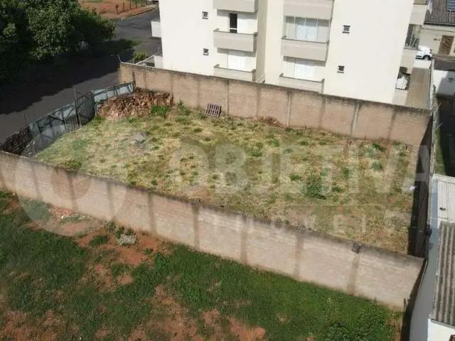 Terreno / Lote para Venda em Uberlândia/MG Santa Mônica