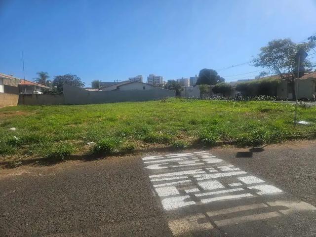 Terreno / Lote para Venda em Uberlândia/MG Saraiva