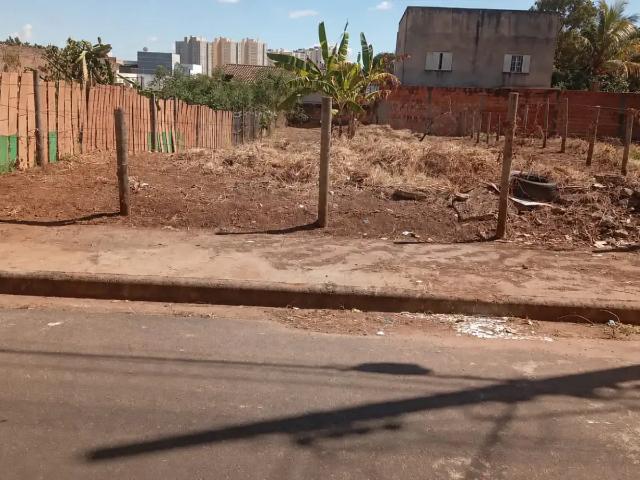 Terreno / Lote para Venda em Uberlândia/MG Shopping Park