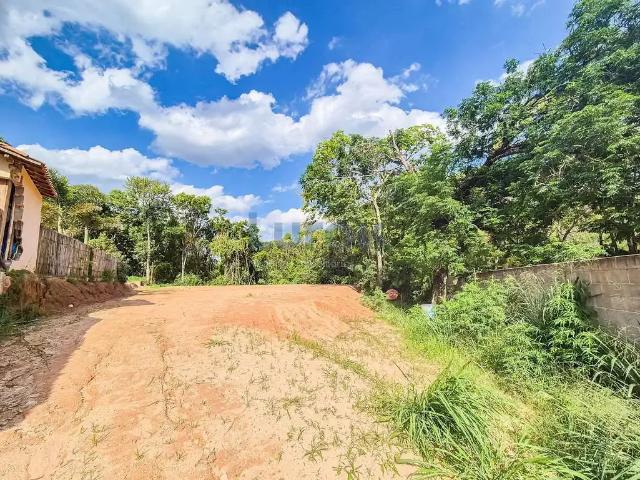Terreno / Lote para Venda em Valinhos/SP Dois Córregos