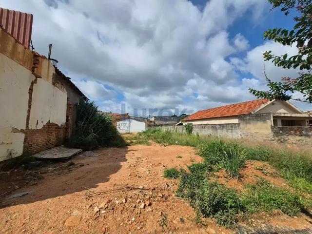 Terreno / Lote para Venda em Valinhos/SP Jardim Primavera