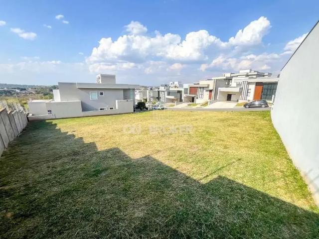 Terreno / Lote para Venda em Valinhos/SP Roncáglia