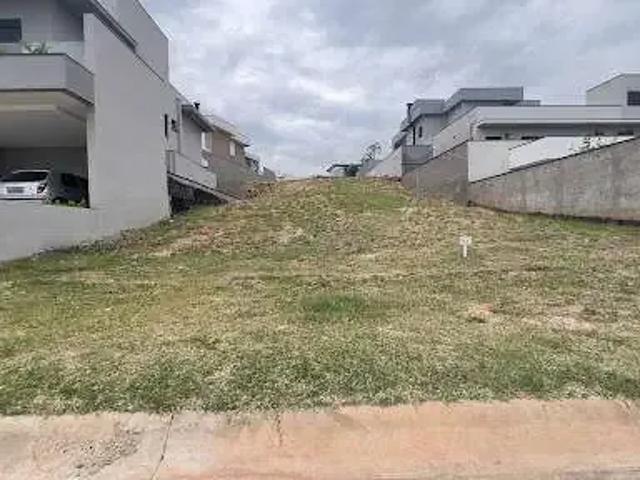 Terreno / Lote para Venda em Valinhos/SP Roncáglia