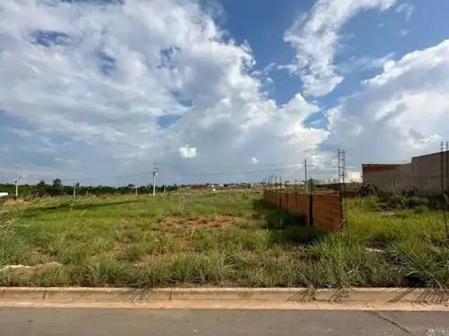 Terreno / Lote para Venda em Várzea Grande/MT Petrópolis