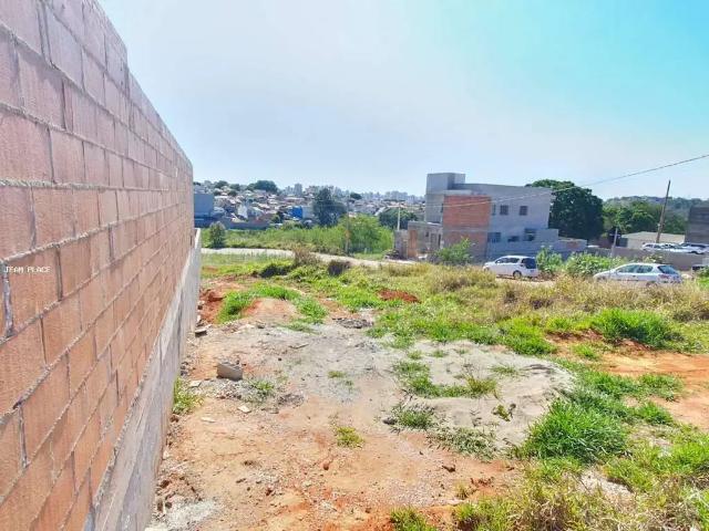 Terreno / Lote para Venda em Várzea Paulista/SP Parque Petrópolis