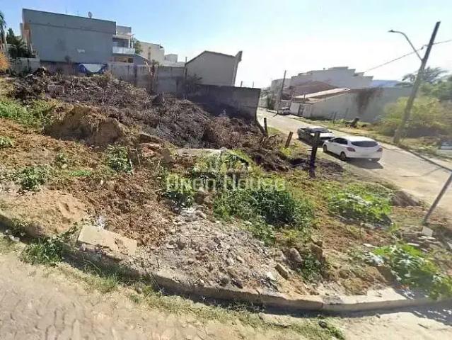 Terreno / Lote para Venda em Volta Redonda/RJ Jardim Amália
