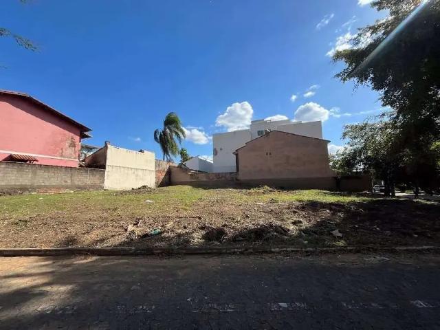 Terreno / Lote para Venda em Volta Redonda/RJ Jardim Amália