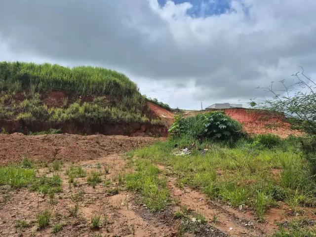 Terreno / Lote para Venda em Volta Redonda/RJ Roma