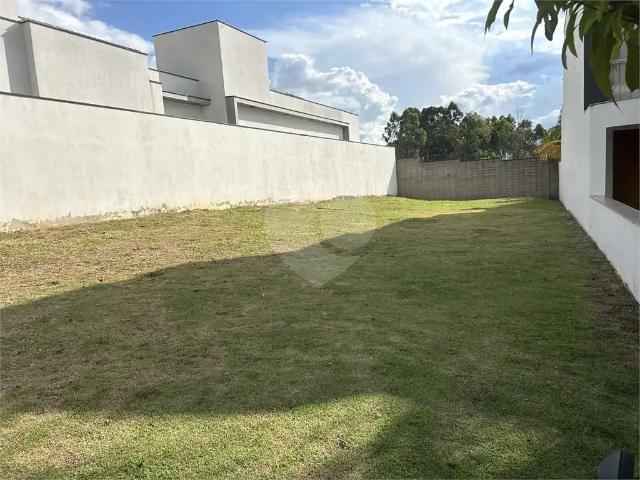 Terreno / Lote para Venda em Votorantim/SP Loteamento Residencial Villágio Di Capri