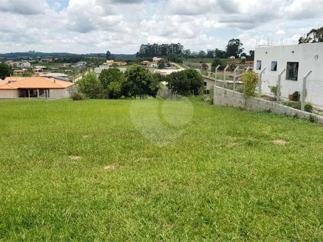 Terreno / Lote para Venda em Alambari/SP Condomínio Residencial Pinheiros do Lago
