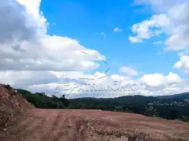 Terreno / Lote para Venda em Alumínio/SP Genebra