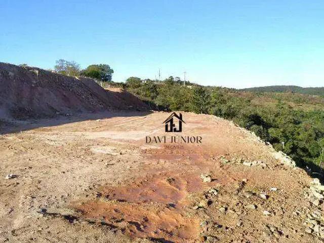 Terreno / Lote para Venda em Alumínio/SP Genebra