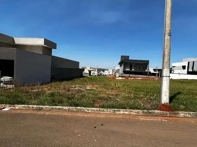 Terreno / Lote para Venda em Anápolis/GO Condomínio Residencial Grand Trianon